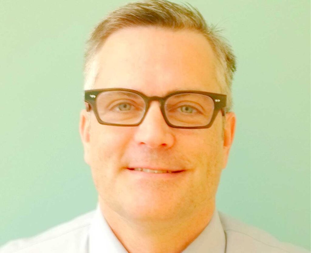 Tigard optician outfits the stars with tailor-made one-of-a-kind ...