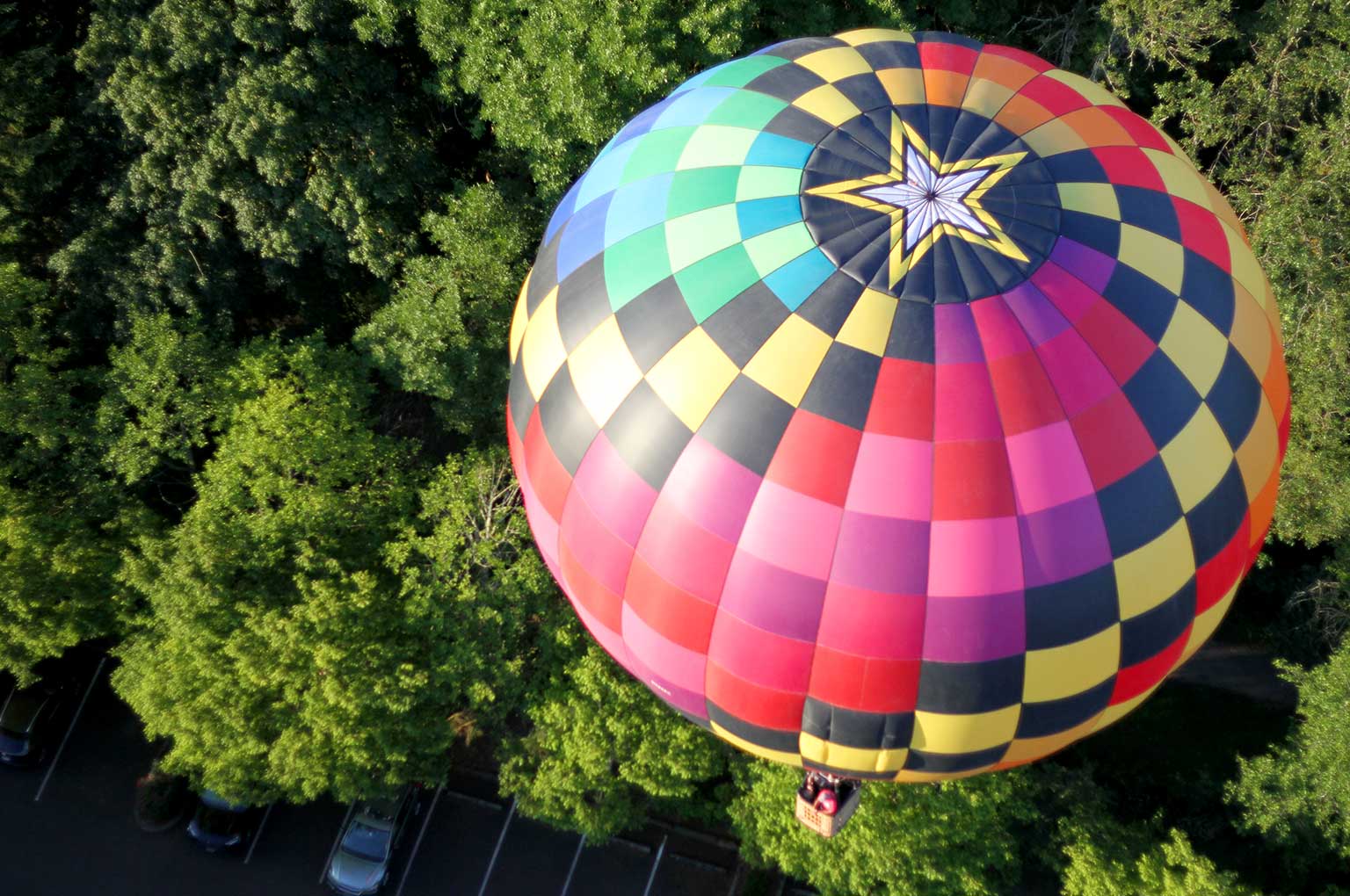 Tigard Life takes to the skies on first day of Festival of Balloons ...